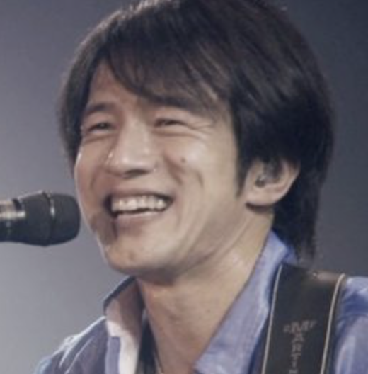 桜井和寿は天才過ぎる。作詞作曲能力と歌唱力・ライブステージの素晴らしさ | J-Rock Star